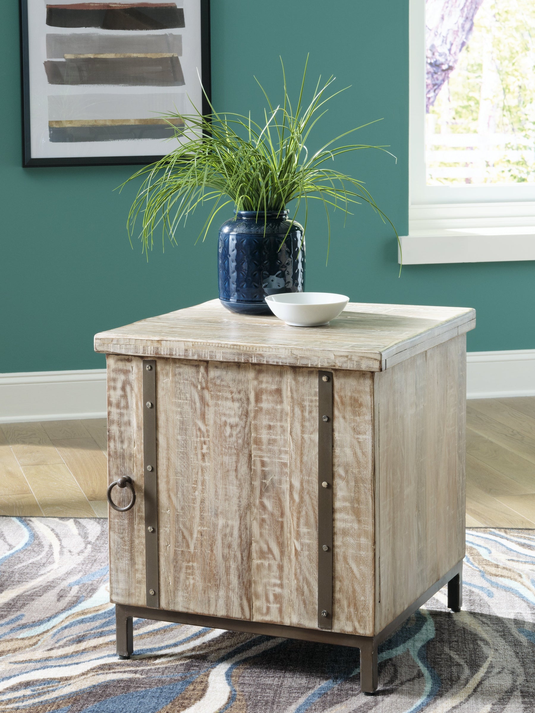 Laddford Accent Cabinet - Gate Furniture